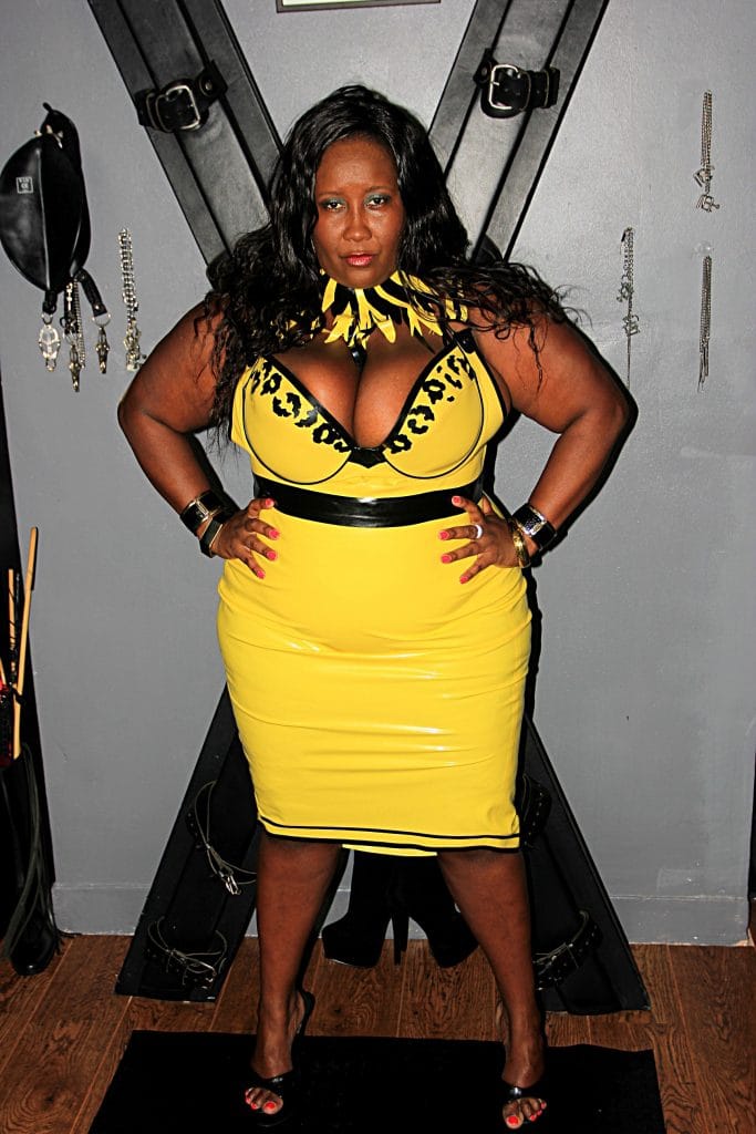 My new yellow latex outfit - Madame Caramel
